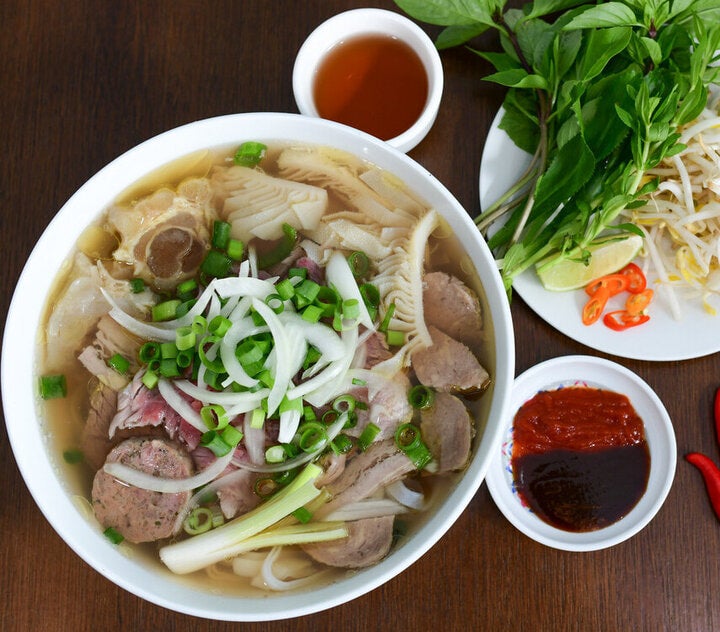 Pho Combo | GreenBamboo Noodle House